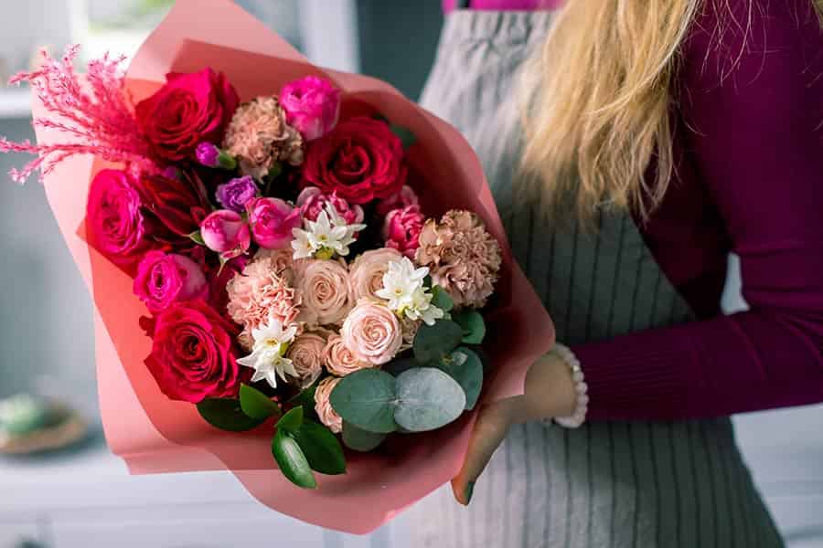 Send Love: Best International Flower Delivery Services | Floral Fusion